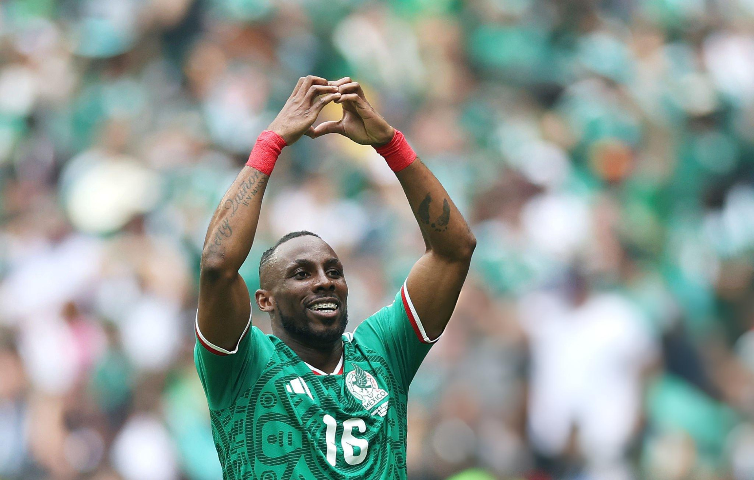 Julian Quinones makes World Cup history with tournament's first goal ...